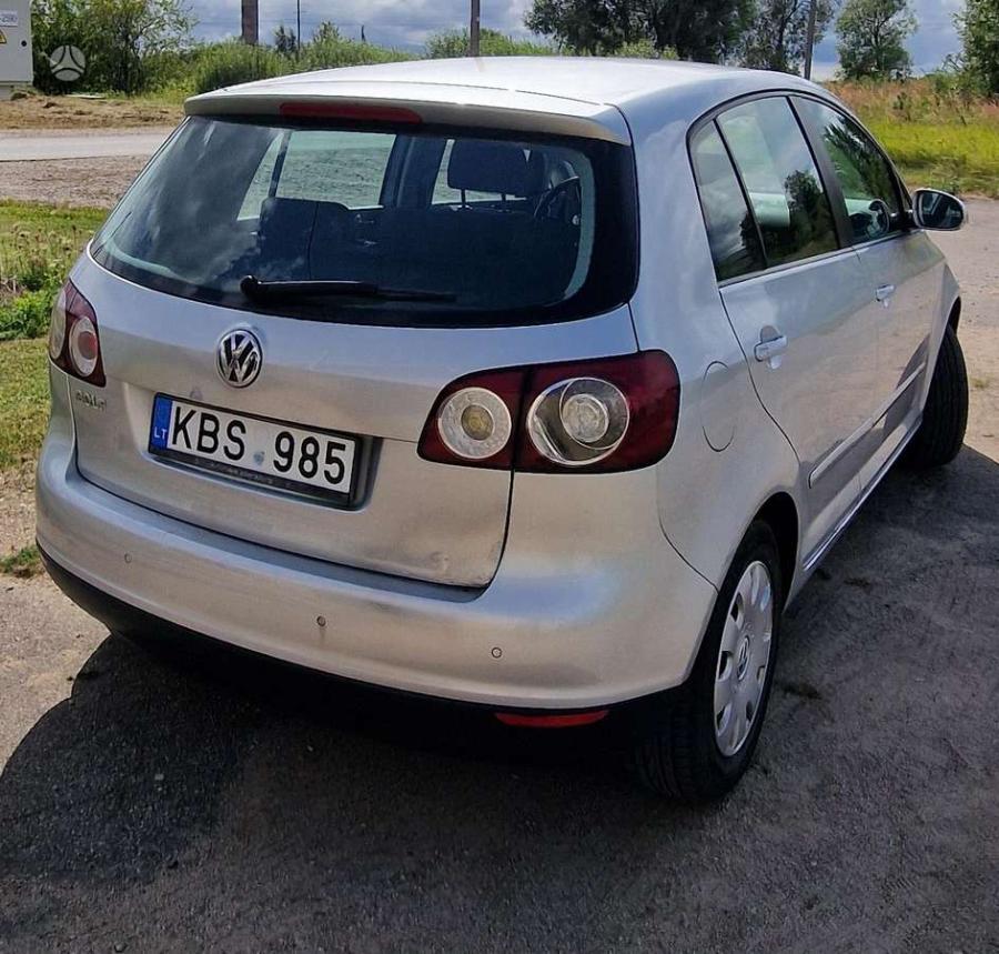 Grey Volkswagen Golf Plus 2005 in Siauliai, with an engine capacity of 1.90 L and mileage of 280 thousand km for 1600 €, photo 11 on AUTOMOTO.COM.LV