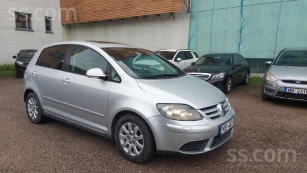 Pelēks Volkswagen Golf Plus 2005 Daugavpils, ar dzinēja tilpumu 2.00 L un nobraukumu 0 tūkst. km par 2250 €, foto 5 vietnē AUTOMOTO.COM.LV