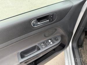 Grey Volkswagen Golf Plus 2005 in Bauska, with an engine capacity of 1.90 L and mileage of 391 thousand km for 1290 €, photo 7 on AUTOMOTO.COM.LV