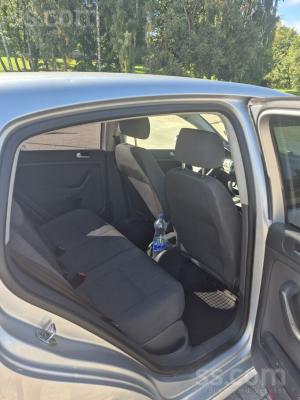 Pelēks Volkswagen Golf Plus 2005 Rēzekne, ar dzinēja tilpumu 1.90 L un nobraukumu 370 tūkst. km par 1550 €, foto 12 vietnē AUTOMOTO.COM.LV