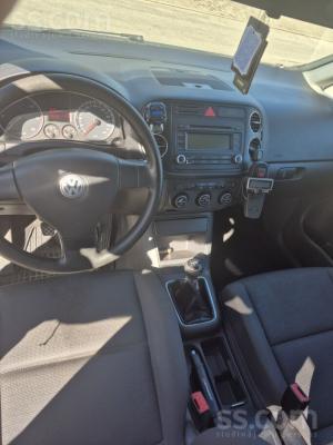 Pelēks Volkswagen Golf Plus 2005 Rēzekne, ar dzinēja tilpumu 1.90 L un nobraukumu 370 tūkst. km par 1550 €, foto 14 vietnē AUTOMOTO.COM.LV