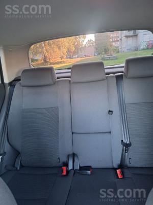 Pelēks Volkswagen Golf Plus 2005 Jelgava, ar dzinēja tilpumu 1.90 L un nobraukumu 169 tūkst. km par 3250 €, foto 3 vietnē AUTOMOTO.COM.LV