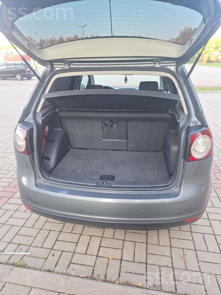 Pelēks Volkswagen Golf Plus 2005 Jelgava, ar dzinēja tilpumu 1.90 L un nobraukumu 169 tūkst. km par 3250 €, foto 9 vietnē AUTOMOTO.COM.LV