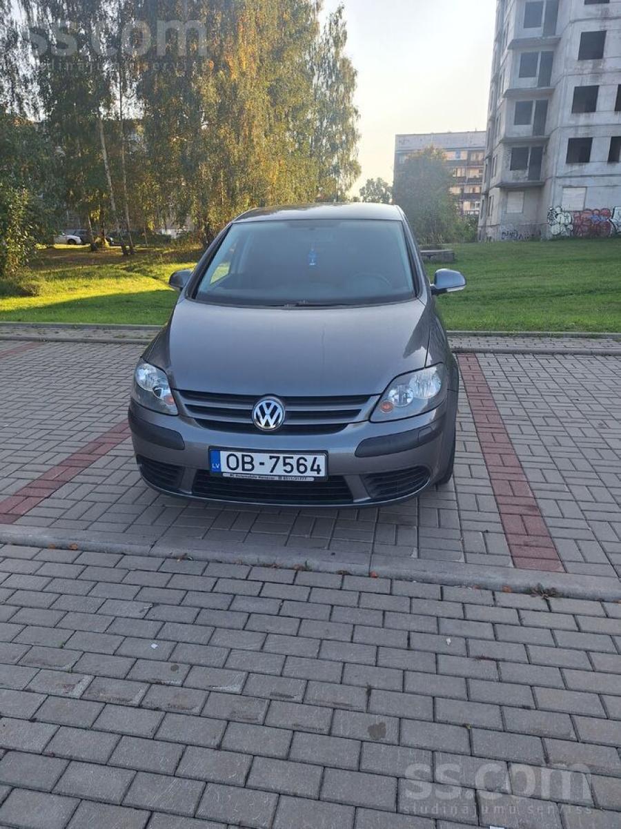 Pelēks Volkswagen Golf Plus 2005 Jelgava, ar dzinēja tilpumu 1.90 L un nobraukumu 169 tūkst. km par 3250 €, foto 12 vietnē AUTOMOTO.COM.LV