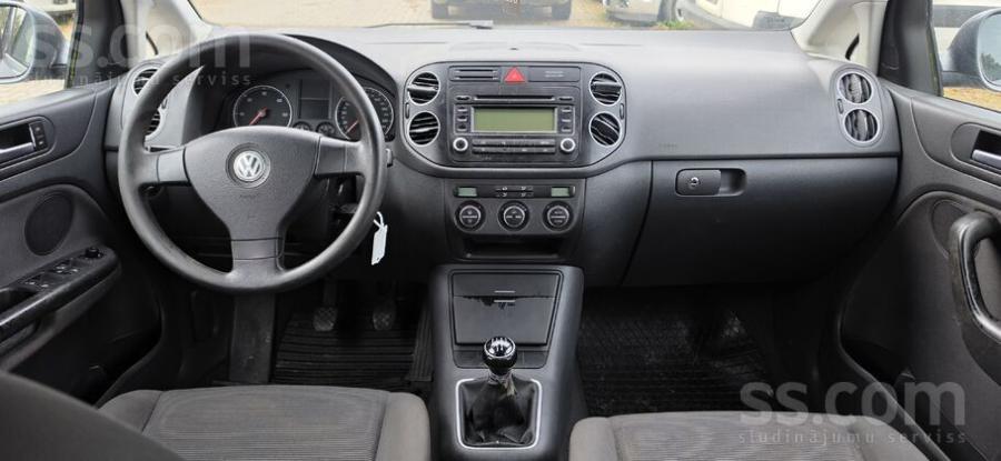 Grey Volkswagen Golf Plus 2005 in Valmiera, with an engine capacity of 1.90 L and mileage of 0 thousand km for 1200 €, photo 8 on AUTOMOTO.COM.LV