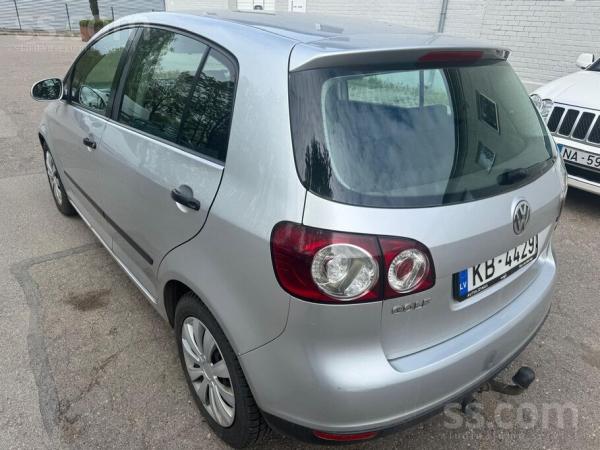 Pelēks Volkswagen Golf Plus 2006 Rīga, ar dzinēja tilpumu 1.90 L un nobraukumu 294 tūkst. km par 1450 €, foto 4 vietnē AUTOMOTO.COM.LV