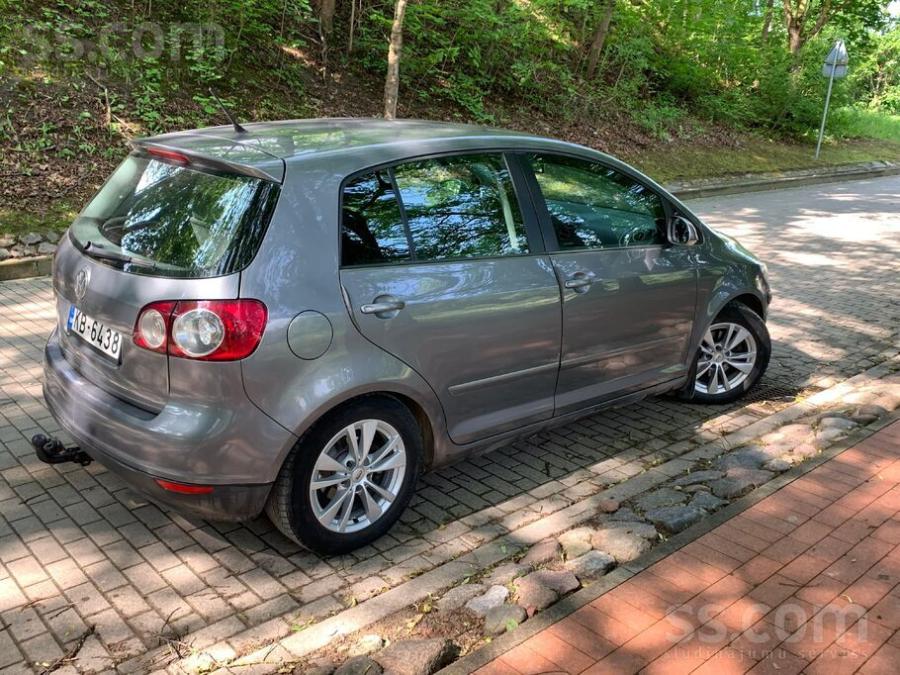 Grey Volkswagen Golf Plus 2006 in Bauska, with an engine capacity of 2.00 L and mileage of 323 thousand km for 1550 €, photo 6 on AUTOMOTO.COM.LV