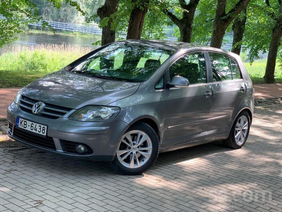 Grey Volkswagen Golf Plus 2006 in Bauska, with an engine capacity of 2.00 L and mileage of 323 thousand km for 1550 €, photo 9 on AUTOMOTO.COM.LV