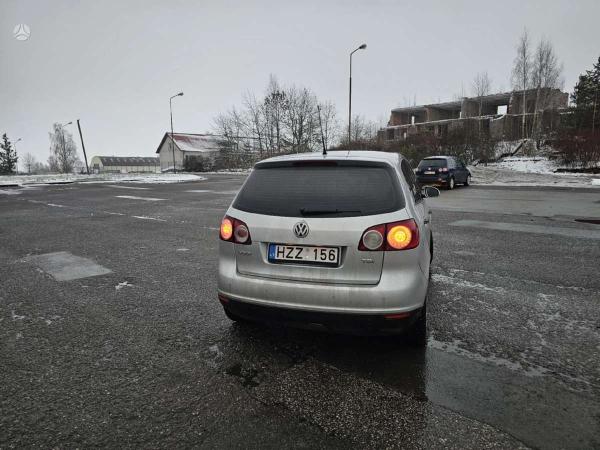 Grey Volkswagen Golf Plus 2006 in Silute, with an engine capacity of 1.90 L and mileage of 222 thousand km for 1750 €, photo 4 on AUTOMOTO.COM.LV