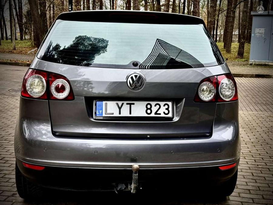 Grey Volkswagen Golf Plus 2006 in Alytus, with an engine capacity of 1.97 L and mileage of 310 thousand km for 2899 €, photo 6 on AUTOMOTO.COM.LV