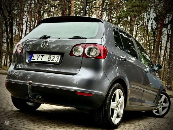 Grey Volkswagen Golf Plus 2006 in Alytus, with an engine capacity of 1.97 L and mileage of 310 thousand km for 3699 €, photo 3 on AUTOMOTO.COM.LV