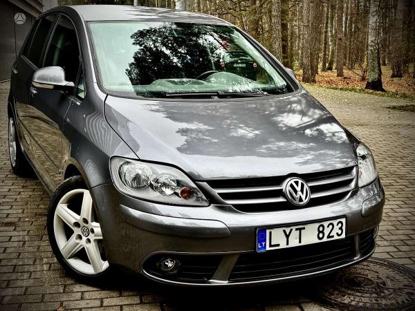Grey Volkswagen Golf Plus 2006 in Alytus, with an engine capacity of 1.97 L and mileage of 310 thousand km for 3699 €, photo 9 on AUTOMOTO.COM.LV