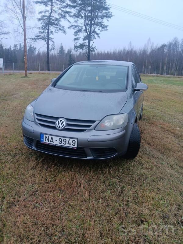 Pelēks Volkswagen Golf Plus 2006 Daugavpils, ar dzinēja tilpumu 1.90 L un nobraukumu 376 tūkst. km par 1650 €, foto 2 vietnē AUTOMOTO.COM.LV