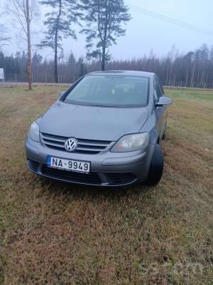 Pelēks Volkswagen Golf Plus 2006 Daugavpils, ar dzinēja tilpumu 1.90 L un nobraukumu 376 tūkst. km par 1650 €, foto 2 vietnē AUTOMOTO.COM.LV