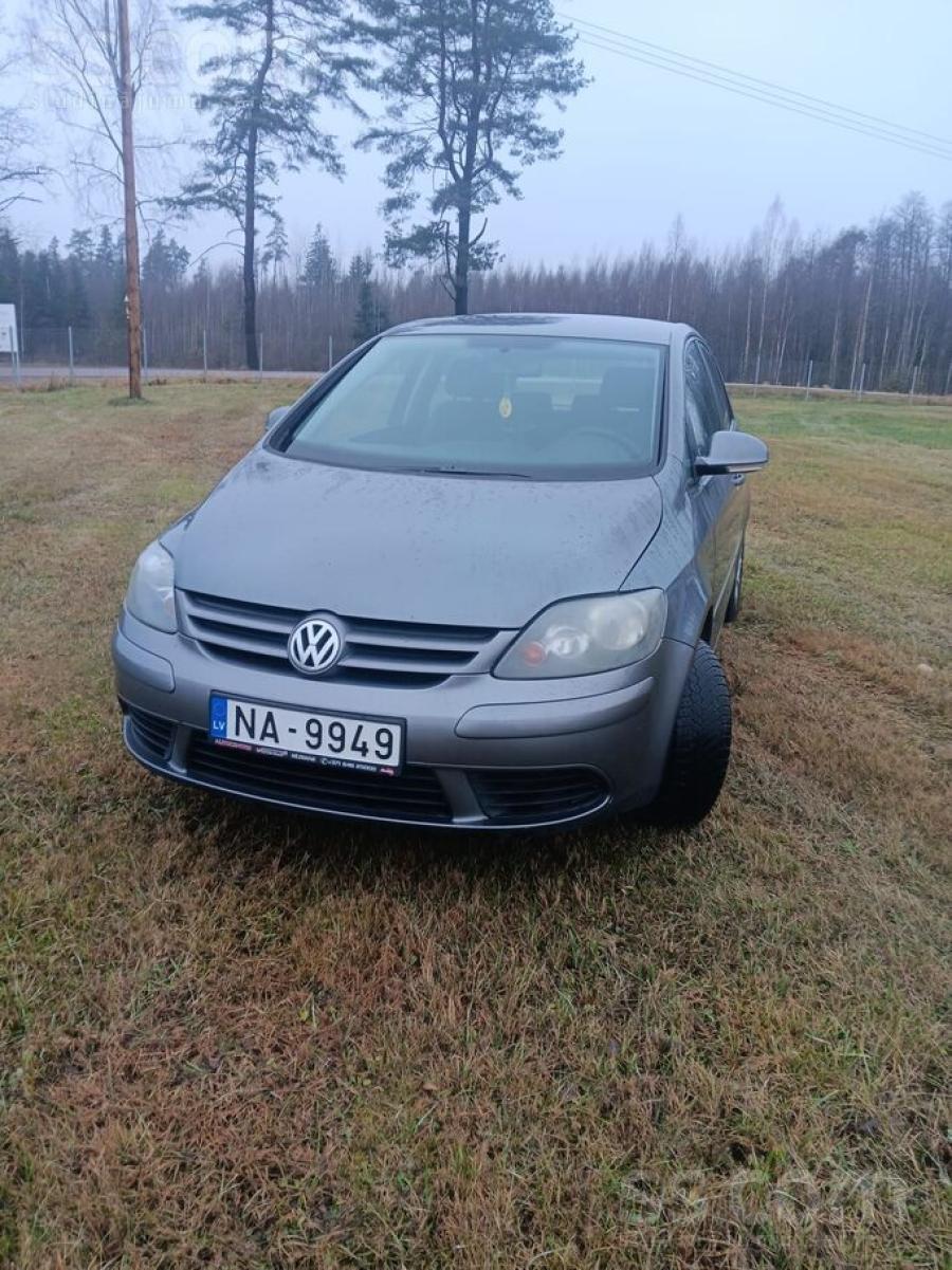 Pelēks Volkswagen Golf Plus 2006 Daugavpils, ar dzinēja tilpumu 1.90 L un nobraukumu 376 tūkst. km par 1650 €, foto 2 vietnē AUTOMOTO.COM.LV