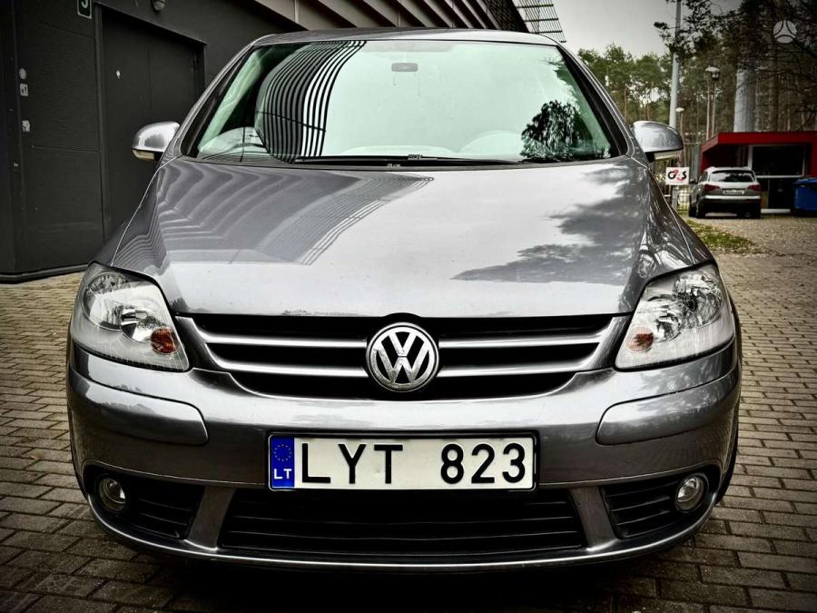Grey Volkswagen Golf Plus 2006 in Alytus, with an engine capacity of 1.97 L and mileage of 310 thousand km for 3199 €, photo 9 on AUTOMOTO.COM.LV