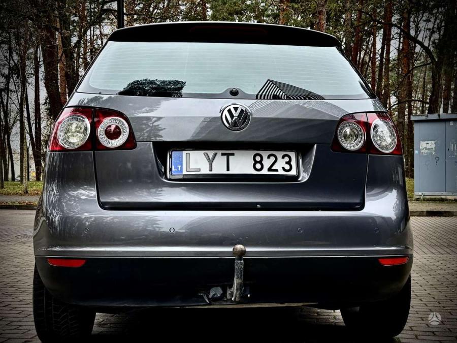 Grey Volkswagen Golf Plus 2006 in Alytus, with an engine capacity of 1.97 L and mileage of 310 thousand km for 3199 €, photo 24 on AUTOMOTO.COM.LV