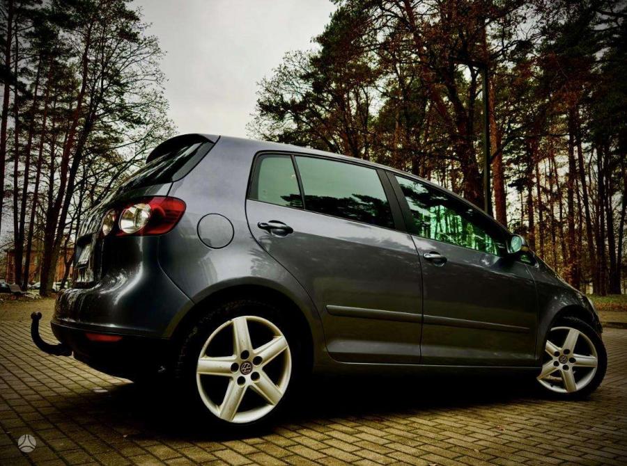 Grey Volkswagen Golf Plus 2006 in Alytus, with an engine capacity of 1.97 L and mileage of 310 thousand km for 3199 €, photo 34 on AUTOMOTO.COM.LV