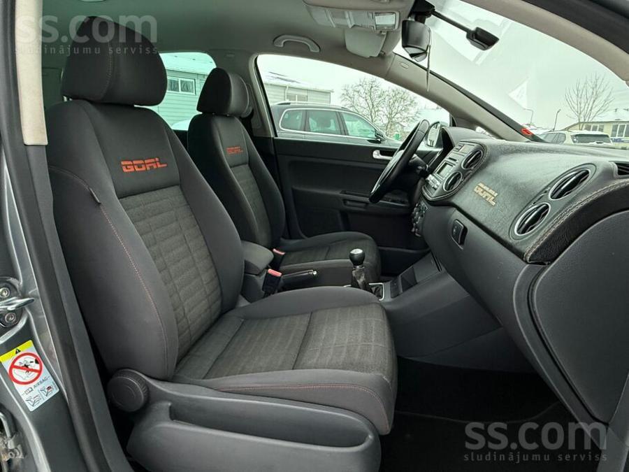 Grey Volkswagen Golf Plus 2006 in Tukums, with an engine capacity of 1.90 L and mileage of 345 thousand km for 1555 €, photo 5 on AUTOMOTO.COM.LV
