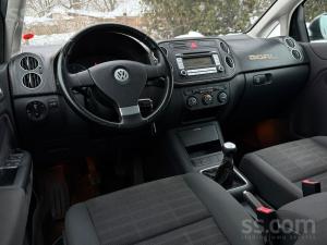 Grey Volkswagen Golf Plus 2006 in Tukums, with an engine capacity of 1.90 L and mileage of 345 thousand km for 1555 €, photo 7 on AUTOMOTO.COM.LV