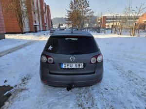 Grey Volkswagen Golf Plus 2006 in Prienai, with an engine capacity of 1.90 L and mileage of 315 thousand km for 1350 €, photo 4 on AUTOMOTO.COM.LV