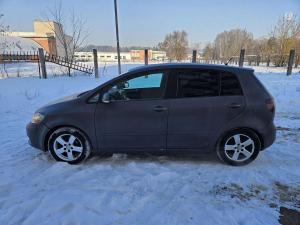Grey Volkswagen Golf Plus 2006 in Prienai, with an engine capacity of 1.90 L and mileage of 315 thousand km for 1350 €, photo 8 on AUTOMOTO.COM.LV