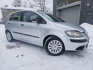 Pelēks Volkswagen Golf Plus 2006 Radviliškis, ar dzinēja tilpumu 1.60 L un nobraukumu 135 tūkst. km par 3500 €, foto  vietnē AUTOMOTO.COM.LV