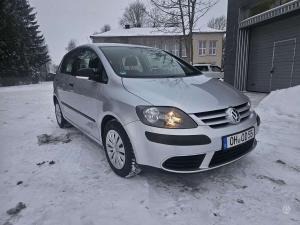 Pelēks Volkswagen Golf Plus 2006 Radviliškis, ar dzinēja tilpumu 1.60 L un nobraukumu 135 tūkst. km par 3500 €, foto 3 vietnē AUTOMOTO.COM.LV