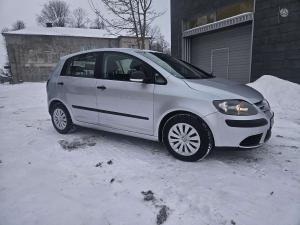 Pelēks Volkswagen Golf Plus 2006 Radviliškis, ar dzinēja tilpumu 1.60 L un nobraukumu 135 tūkst. km par 3500 €, foto 4 vietnē AUTOMOTO.COM.LV