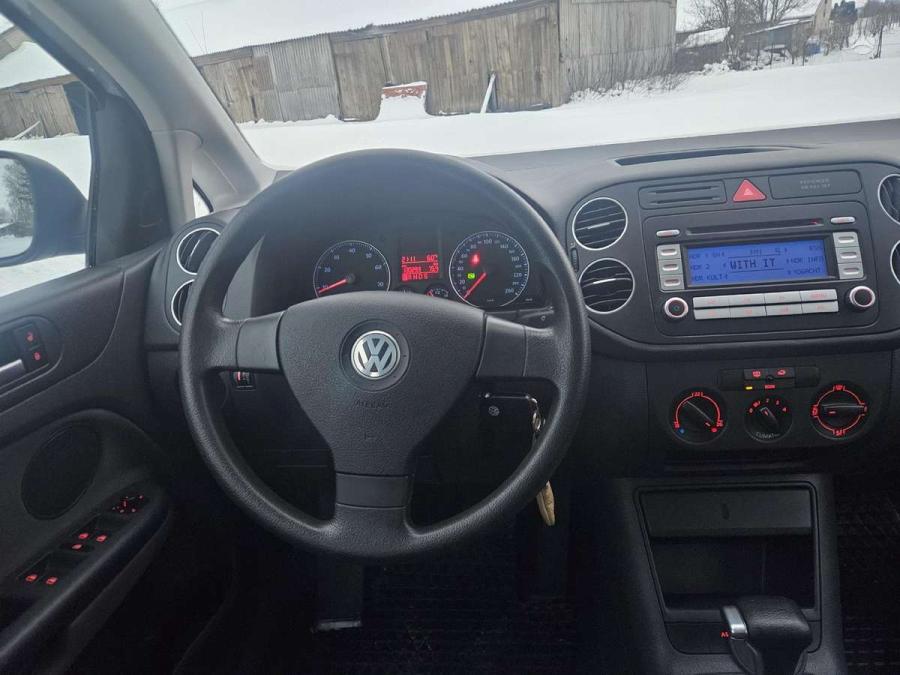 Pelēks Volkswagen Golf Plus 2006 Radviliškis, ar dzinēja tilpumu 1.60 L un nobraukumu 135 tūkst. km par 3500 €, foto 21 vietnē AUTOMOTO.COM.LV
