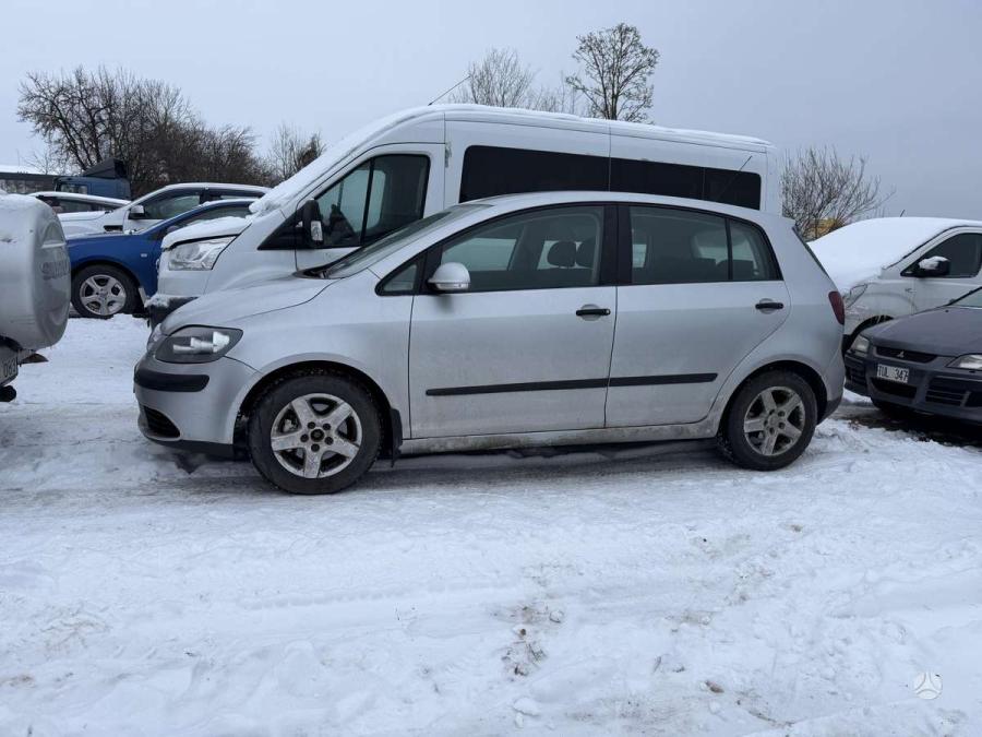 Серый Фольксваген Гольф Плюс 2006 в Каунас, объемом двигателя 2.00 л и пробегом 271 тыс. км за 1100 €, фото 4 на AUTOMOTO.COM.LV
