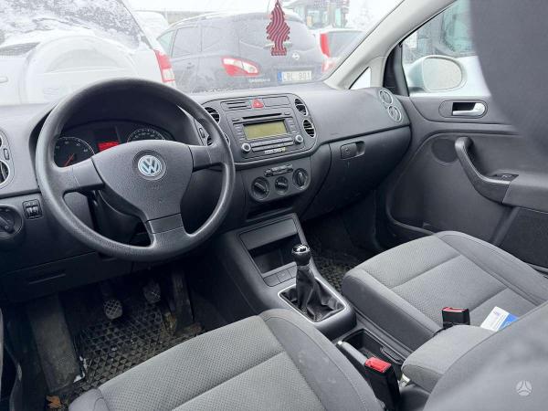 Pelēks Volkswagen Golf Plus 2006 Kauņa, ar dzinēja tilpumu 2.00 L un nobraukumu 271 tūkst. km par 1100 €, foto 6 vietnē AUTOMOTO.COM.LV