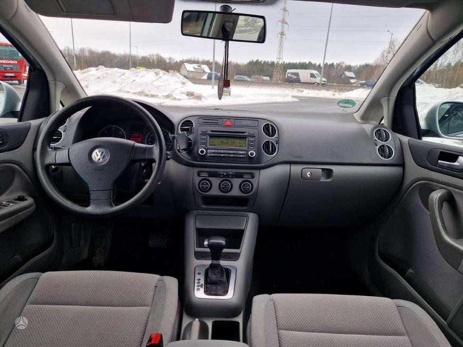 Pelēks Volkswagen Golf Plus 2006 Kauņa, ar dzinēja tilpumu 1.97 L un nobraukumu 367 tūkst. km par 1999 €, foto 9 vietnē AUTOMOTO.COM.LV