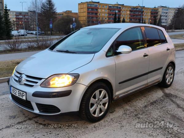 Pelēks Volkswagen Golf Plus 2006 Tartu, ar dzinēja tilpumu 2.00 L un nobraukumu 362 tūkst. km par 1299 €, foto 3 vietnē AUTOMOTO.COM.LV