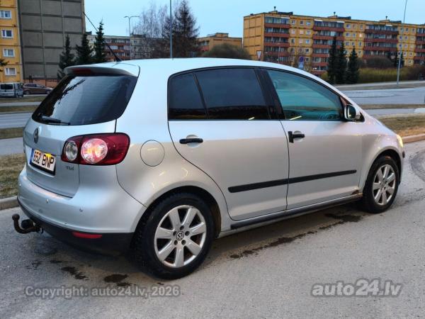Pelēks Volkswagen Golf Plus 2006 Tartu, ar dzinēja tilpumu 2.00 L un nobraukumu 362 tūkst. km par 1299 €, foto 4 vietnē AUTOMOTO.COM.LV
