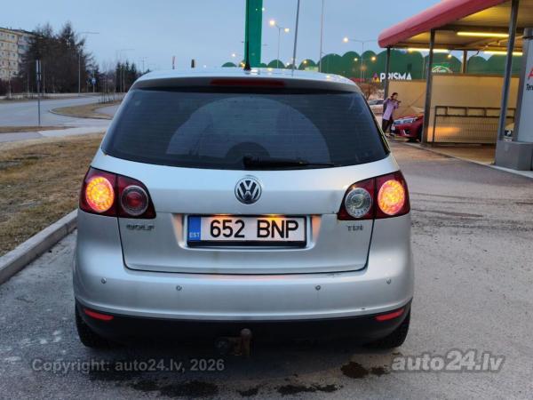 Pelēks Volkswagen Golf Plus 2006 Tartu, ar dzinēja tilpumu 2.00 L un nobraukumu 362 tūkst. km par 1299 €, foto 5 vietnē AUTOMOTO.COM.LV