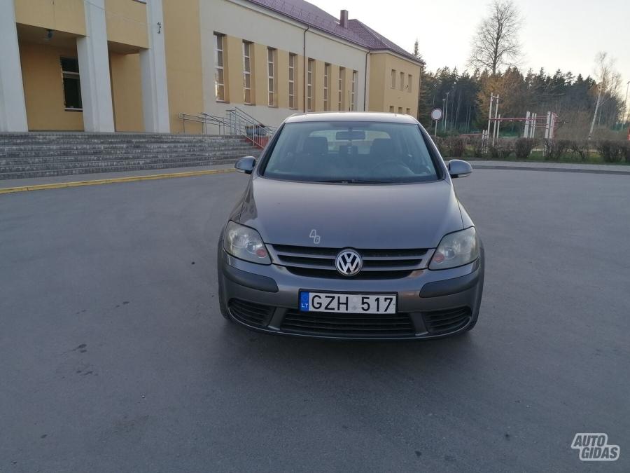 Grey Volkswagen Golf Plus 2006 in Vilnius, with an engine capacity of 1.90 L and mileage of 2751 thousand km for 1500 €, photo 3 on AUTOMOTO.COM.LV