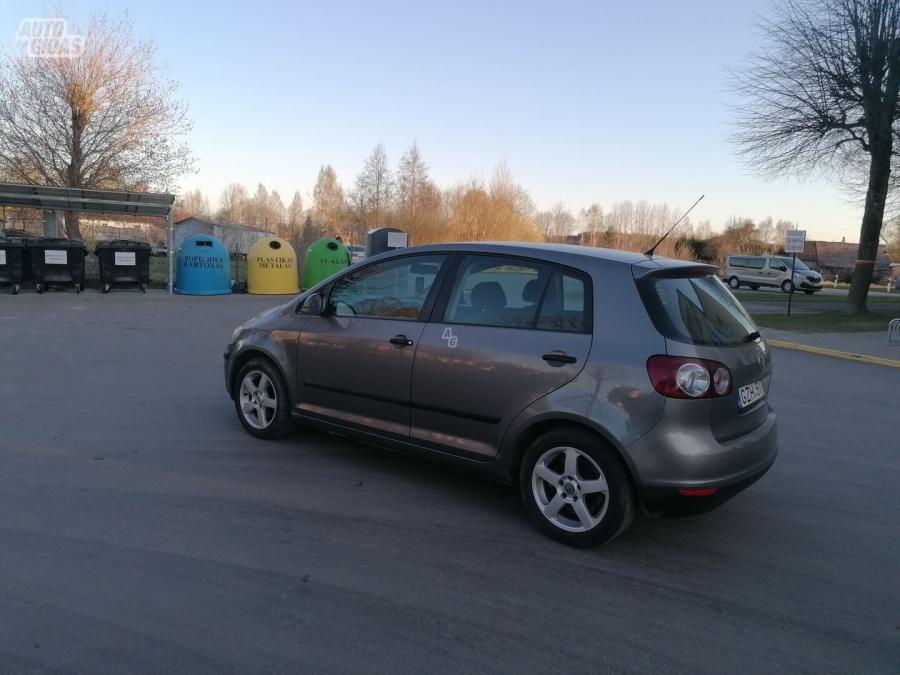Grey Volkswagen Golf Plus 2006 in Vilnius, with an engine capacity of 1.90 L and mileage of 2751 thousand km for 1500 €, photo 5 on AUTOMOTO.COM.LV