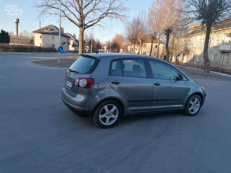 Grey Volkswagen Golf Plus 2006 in Vilnius, with an engine capacity of 1.90 L and mileage of 2751 thousand km for 1500 €, photo 8 on AUTOMOTO.COM.LV