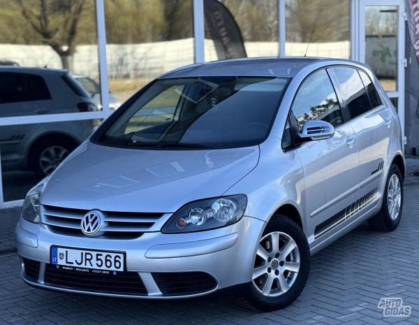 Grey Volkswagen Golf Plus 2006 in Radviliskis, with an engine capacity of 1.90 L and mileage of 301 thousand km for 2950 €, photo 1 on AUTOMOTO.COM.LV