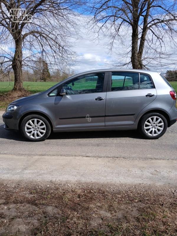 Pelēks Volkswagen Golf Plus 2006 Mažeikiai, ar dzinēja tilpumu 1.90 L un nobraukumu 272 tūkst. km par 2999 €, foto 3 vietnē AUTOMOTO.COM.LV