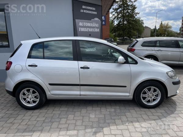 Grey Volkswagen Golf Plus 2006 in Talsi, with an engine capacity of 1.90 L and mileage of 282 thousand km for 2350 €, photo 2 on AUTOMOTO.COM.LV