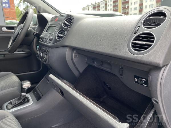 Grey Volkswagen Golf Plus 2006 in Talsi, with an engine capacity of 1.90 L and mileage of 282 thousand km for 2350 €, photo 10 on AUTOMOTO.COM.LV