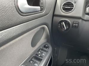 Pelēks Volkswagen Golf Plus 2006 Talsi, ar dzinēja tilpumu 1.90 L un nobraukumu 282 tūkst. km par 2350 €, foto 14 vietnē AUTOMOTO.COM.LV