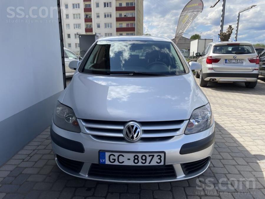 Pelēks Volkswagen Golf Plus 2006 Talsi, ar dzinēja tilpumu 1.90 L un nobraukumu 282 tūkst. km par 2350 €, foto 24 vietnē AUTOMOTO.COM.LV