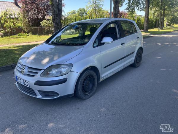 Pelēks Volkswagen Golf Plus 2006 Raseiniai, ar dzinēja tilpumu 1.60 L un nobraukumu 279 tūkst. km par 850 €, foto 1 vietnē AUTOMOTO.COM.LV
