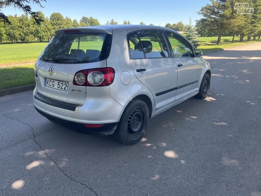Pelēks Volkswagen Golf Plus 2006 Raseiniai, ar dzinēja tilpumu 1.60 L un nobraukumu 279 tūkst. km par 850 €, foto 6 vietnē AUTOMOTO.COM.LV