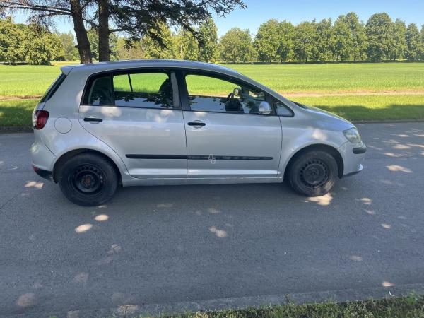 Pelēks Volkswagen Golf Plus 2006 Raseiniai, ar dzinēja tilpumu 1.60 L un nobraukumu 279 tūkst. km par 850 €, foto 6 vietnē AUTOMOTO.COM.LV