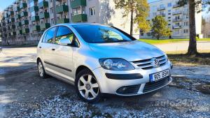 Pelēks Volkswagen Golf Plus 2006 Tallina, ar dzinēja tilpumu 1.90 L un nobraukumu 227 tūkst. km par 900 €, foto  vietnē AUTOMOTO.COM.LV