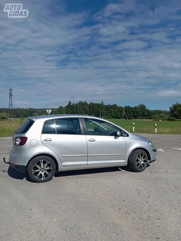 Pelēks Volkswagen Golf Plus 2006 Kazlų Rūda, ar dzinēja tilpumu 2.00 L un nobraukumu 343 tūkst. km par 2399 €, foto 5 vietnē AUTOMOTO.COM.LV